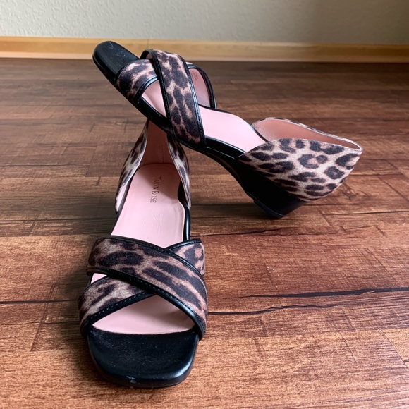 Taryn Rose | Shoes | Taryn Ross Leopard Print M Opentoe Wedge Sandals ...